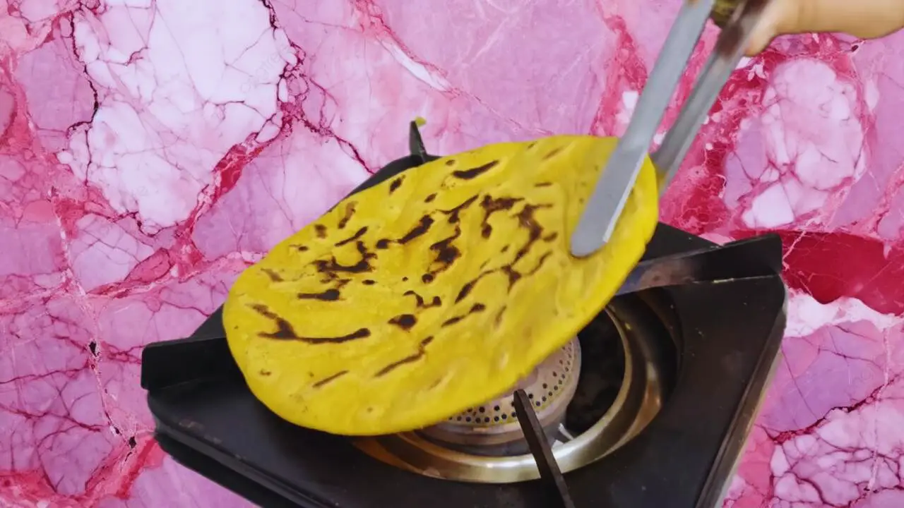 Makki Ki Roti Recipe | Mitar Cooking